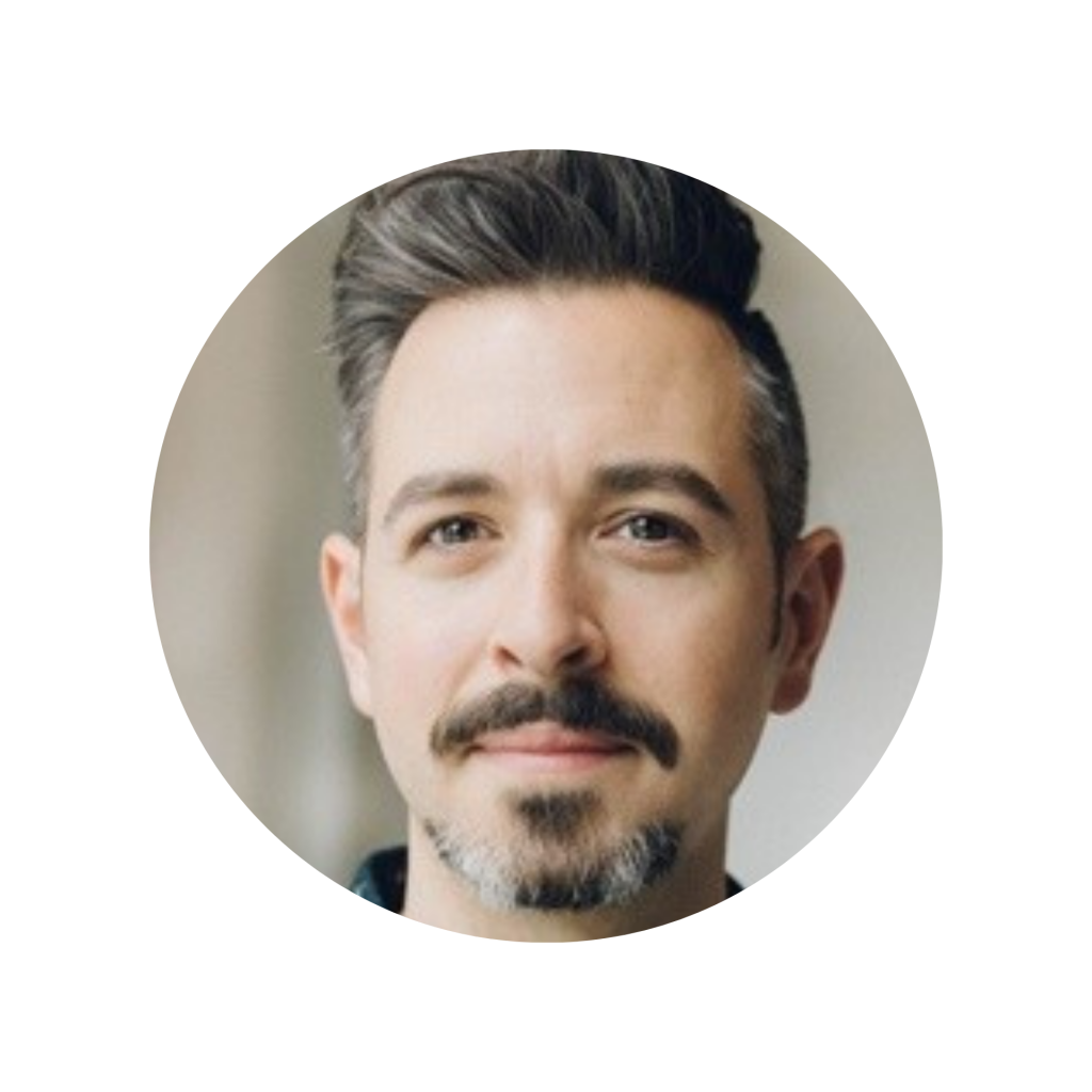 Top 42 Digital Marketing Experts & Influencers to Follow in 2025